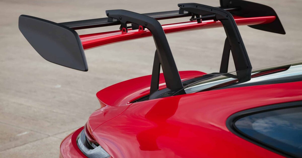 Porsche 911 992 GT3 RS in Red (1) | Porsche Knowledge