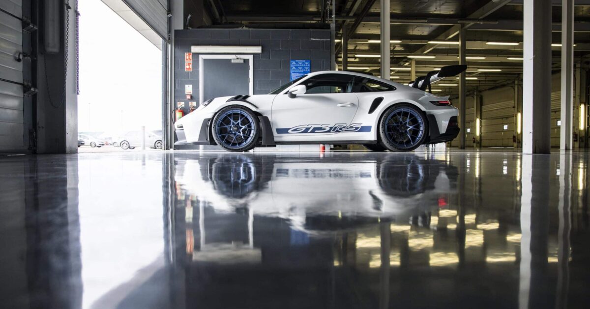 Porsche 911 992 GT3 RS in White (22) | Porsche Knowledge