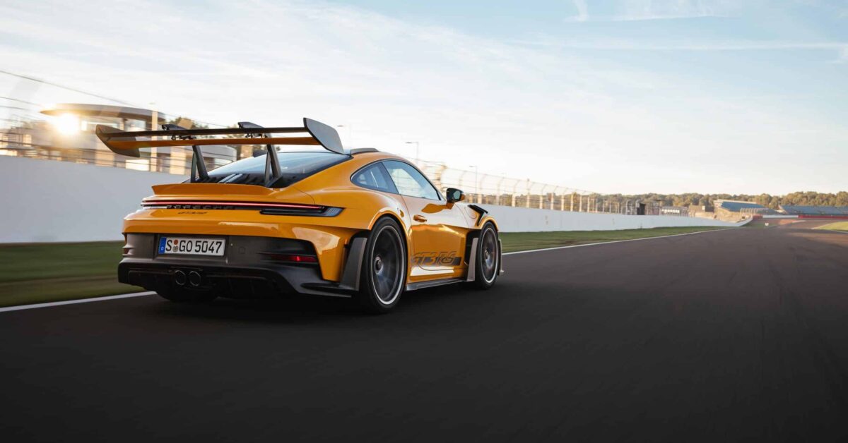Porsche 911 992 GT3 RS in Yellow (12) | Porsche Knowledge