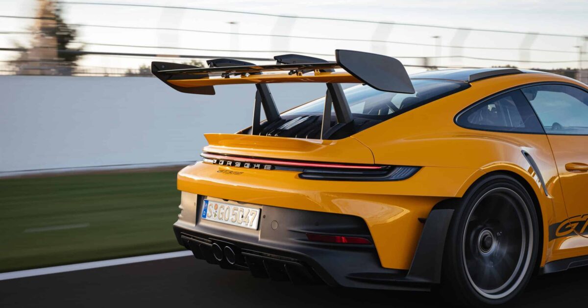 Porsche 911 992 GT3 RS in Yellow (16) | Porsche Knowledge