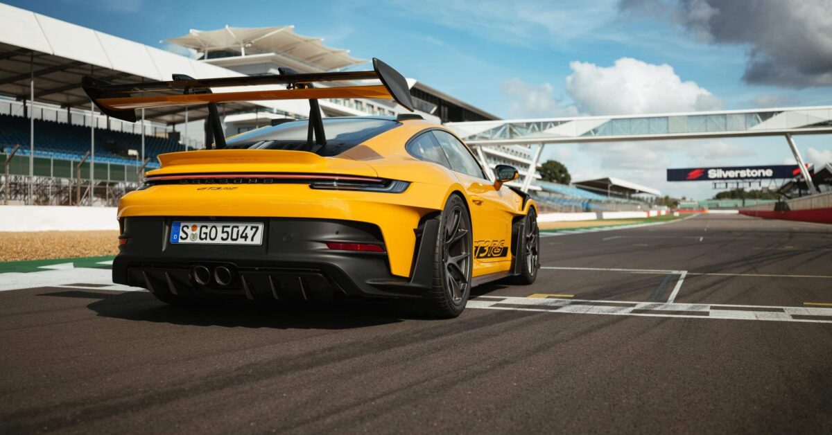 Porsche 911 992 GT3 RS in Yellow (29) | Porsche Knowledge