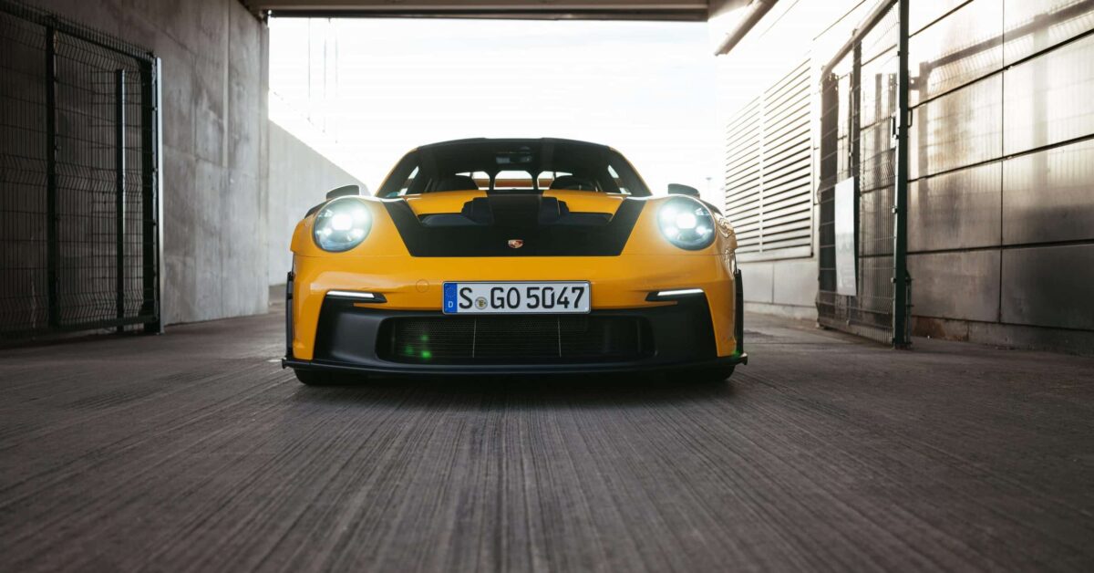 Porsche 911 992 GT3 RS in Yellow (31) | Porsche Knowledge