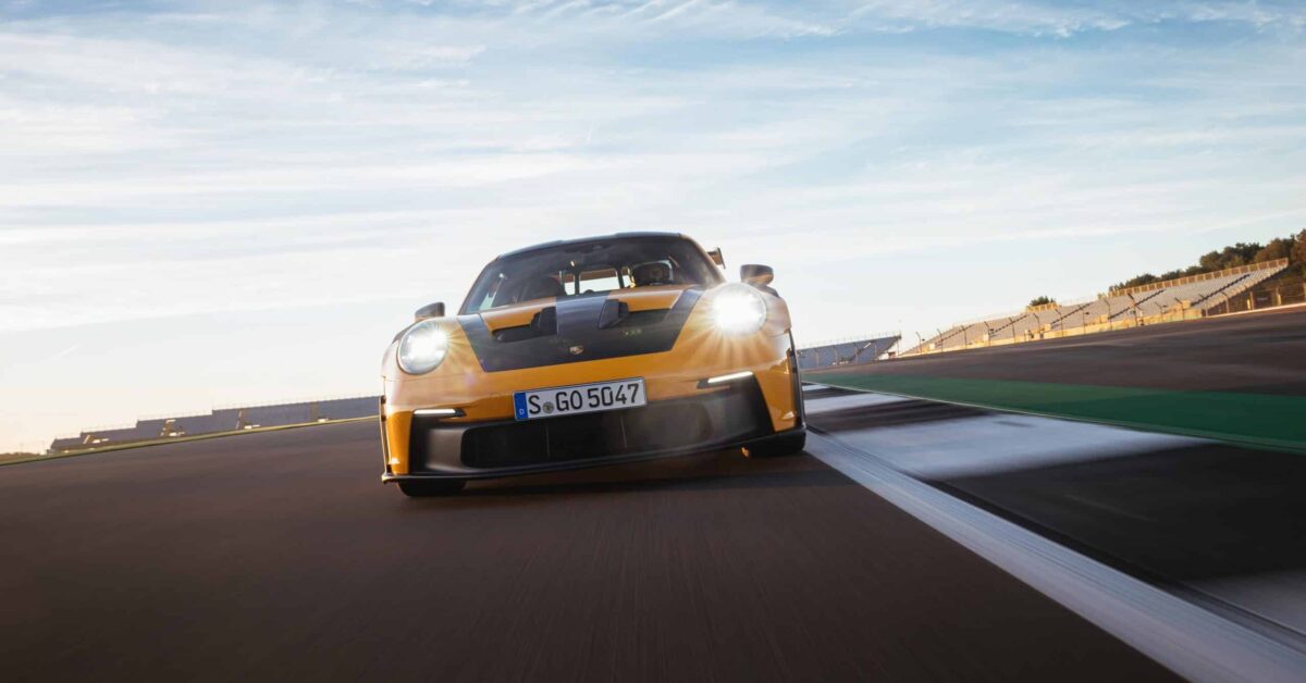 Porsche 911 992 GT3 RS in Yellow (4) | Porsche Knowledge