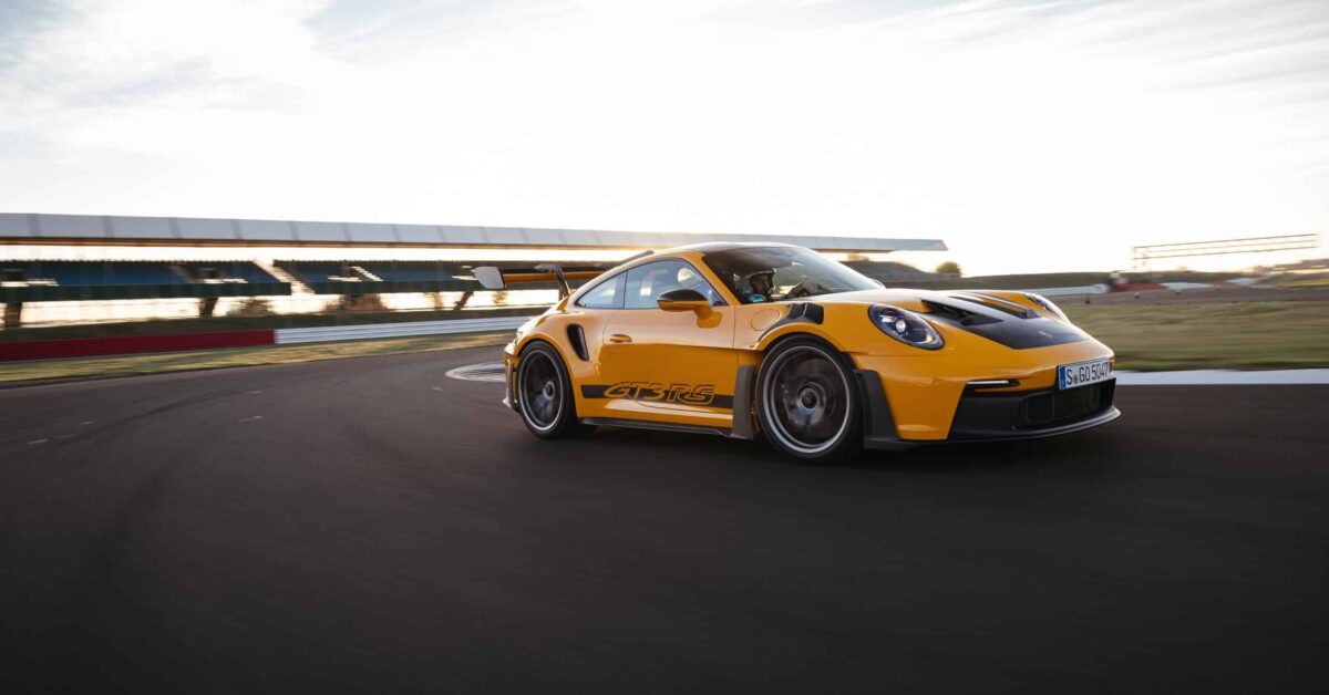Porsche 911 992 GT3 RS in Yellow (6) | Porsche Knowledge