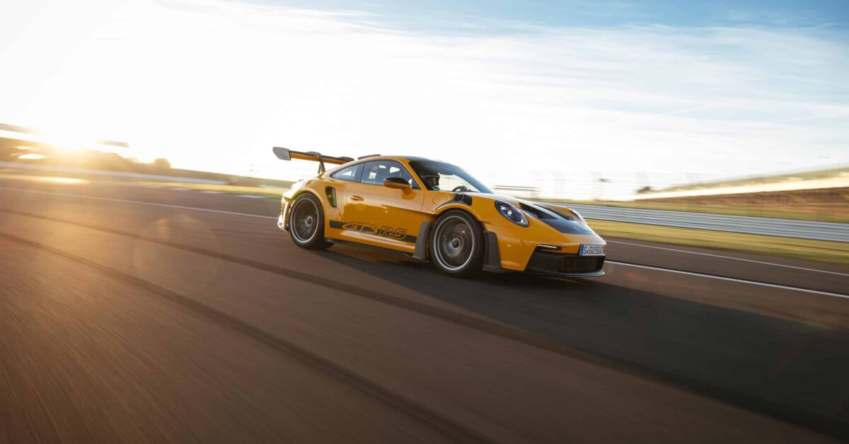 Porsche 911 992 GT3 RS in Yellow (7) | Porsche Knowledge