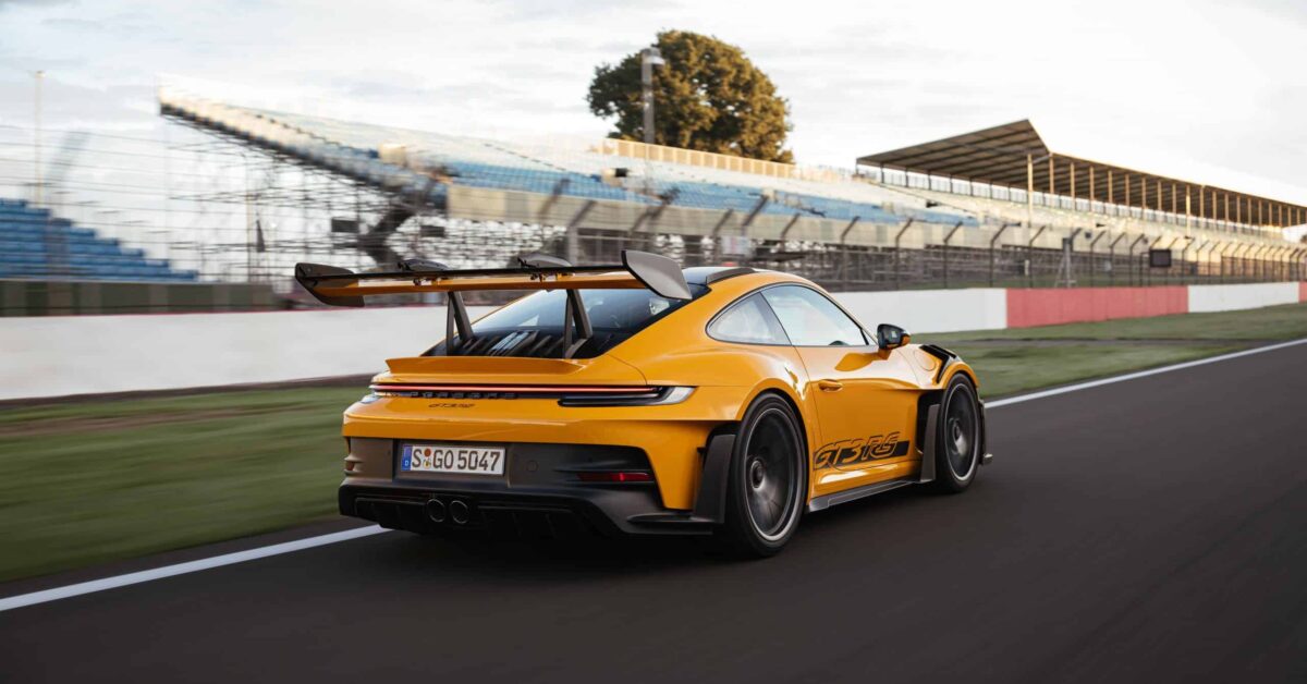 Porsche 911 992 GT3 RS in Yellow (9) | Porsche Knowledge
